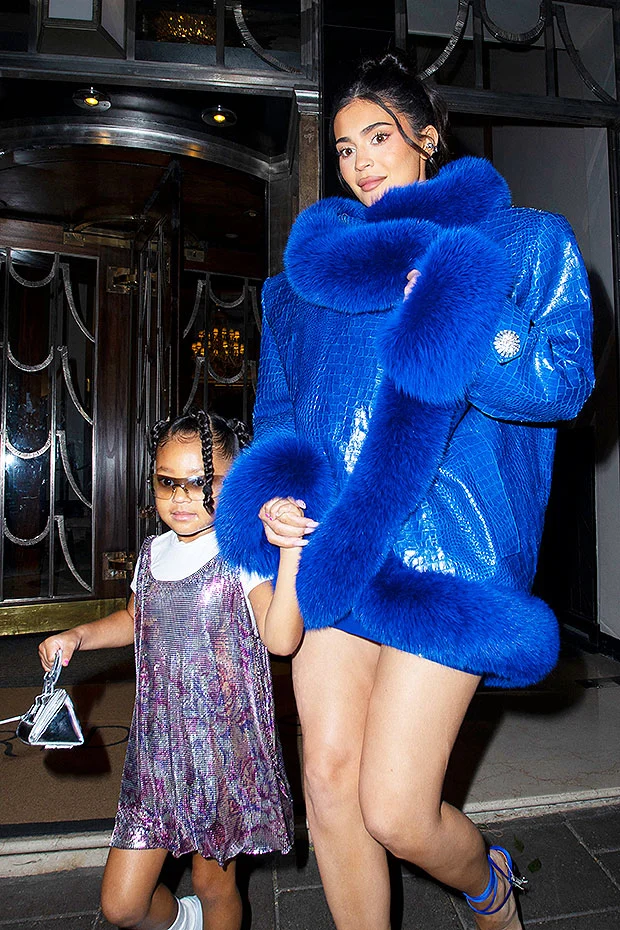 Kylie Jenner celebrates as daughter graduates pre-kindergarten - Mbare ...