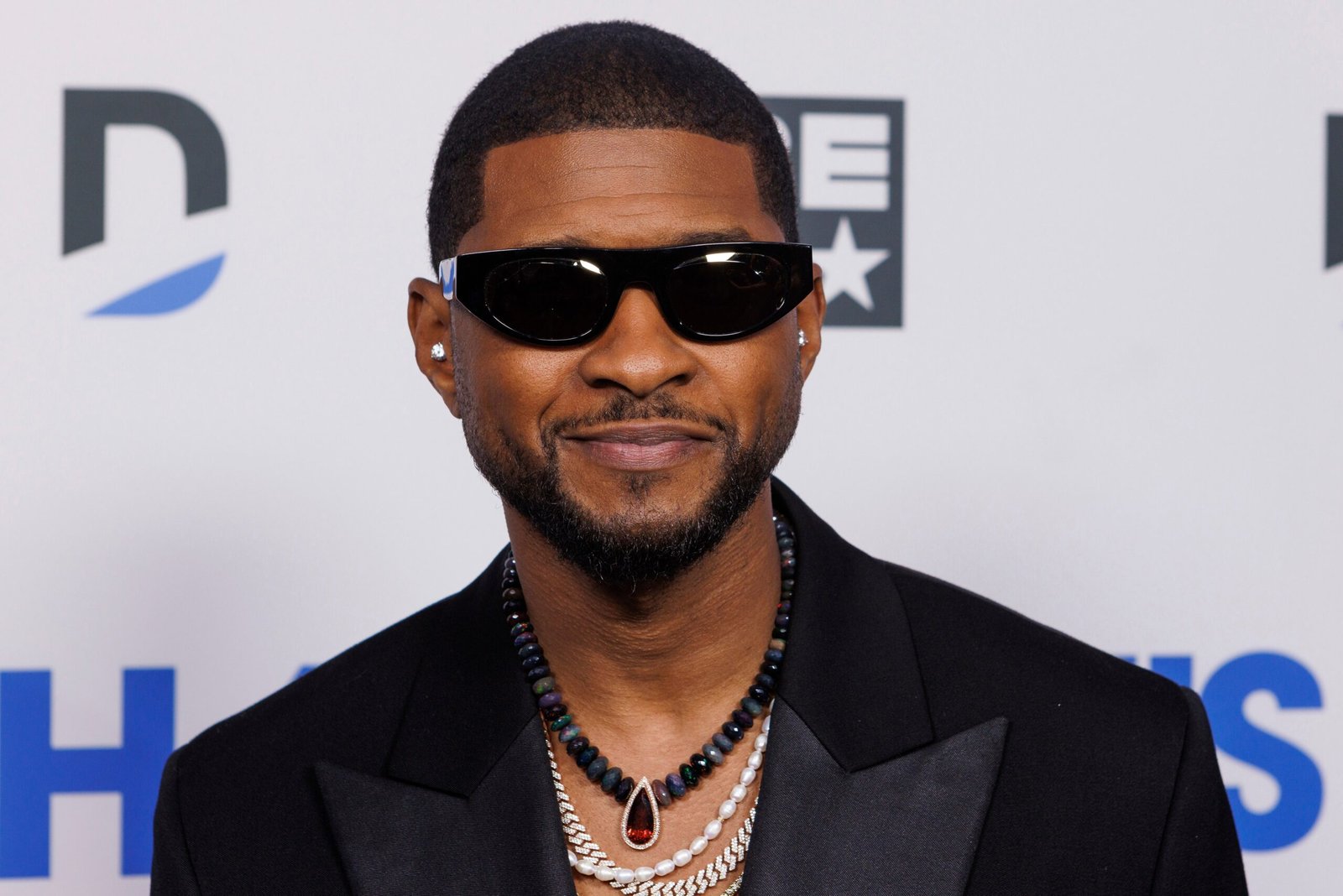 Usher Says The Hardest Thing That He Ever Had To Do Was Be Single ...